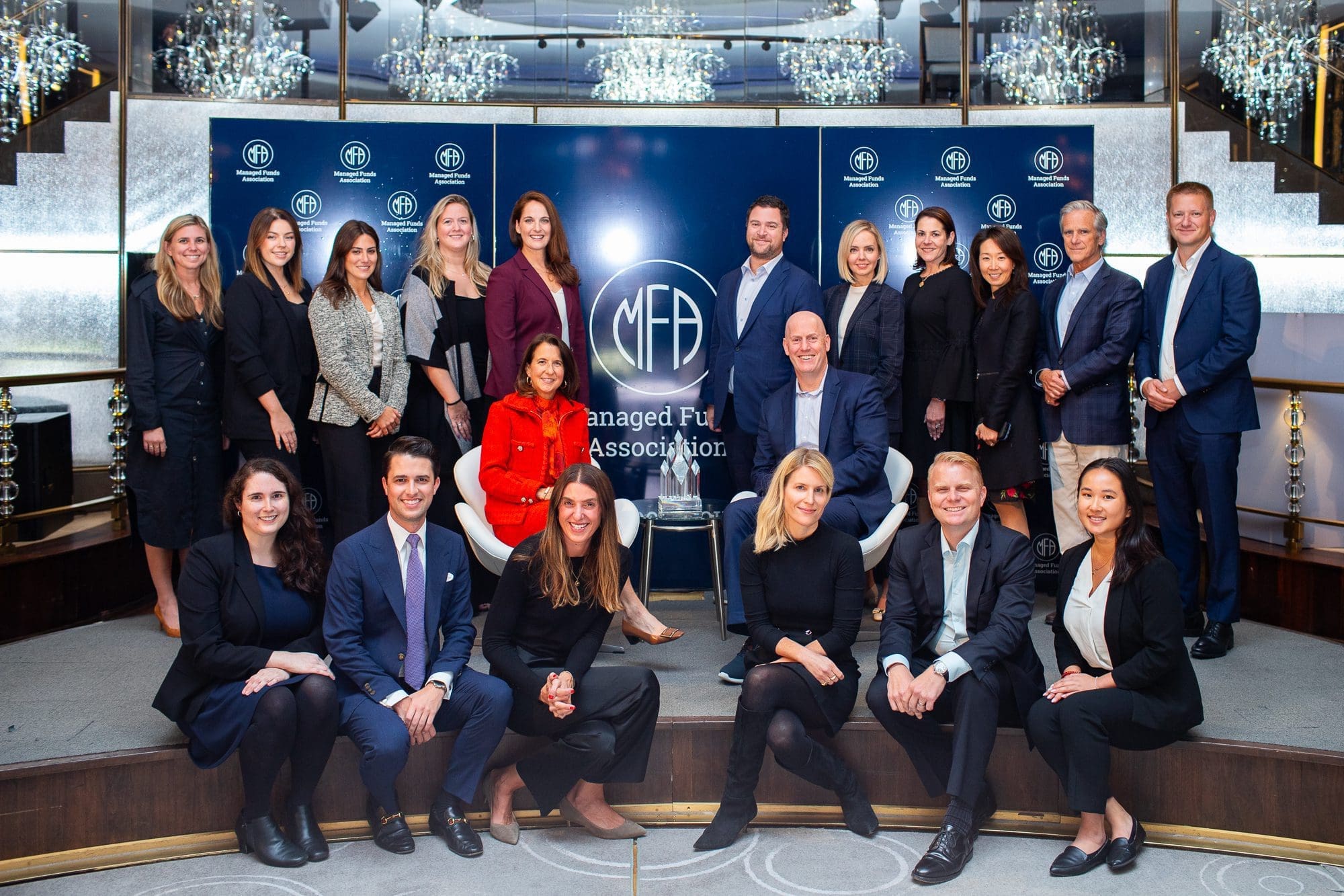 Leading Data Provider: Portfolios with Hedge Funds Do Better - Managed ...